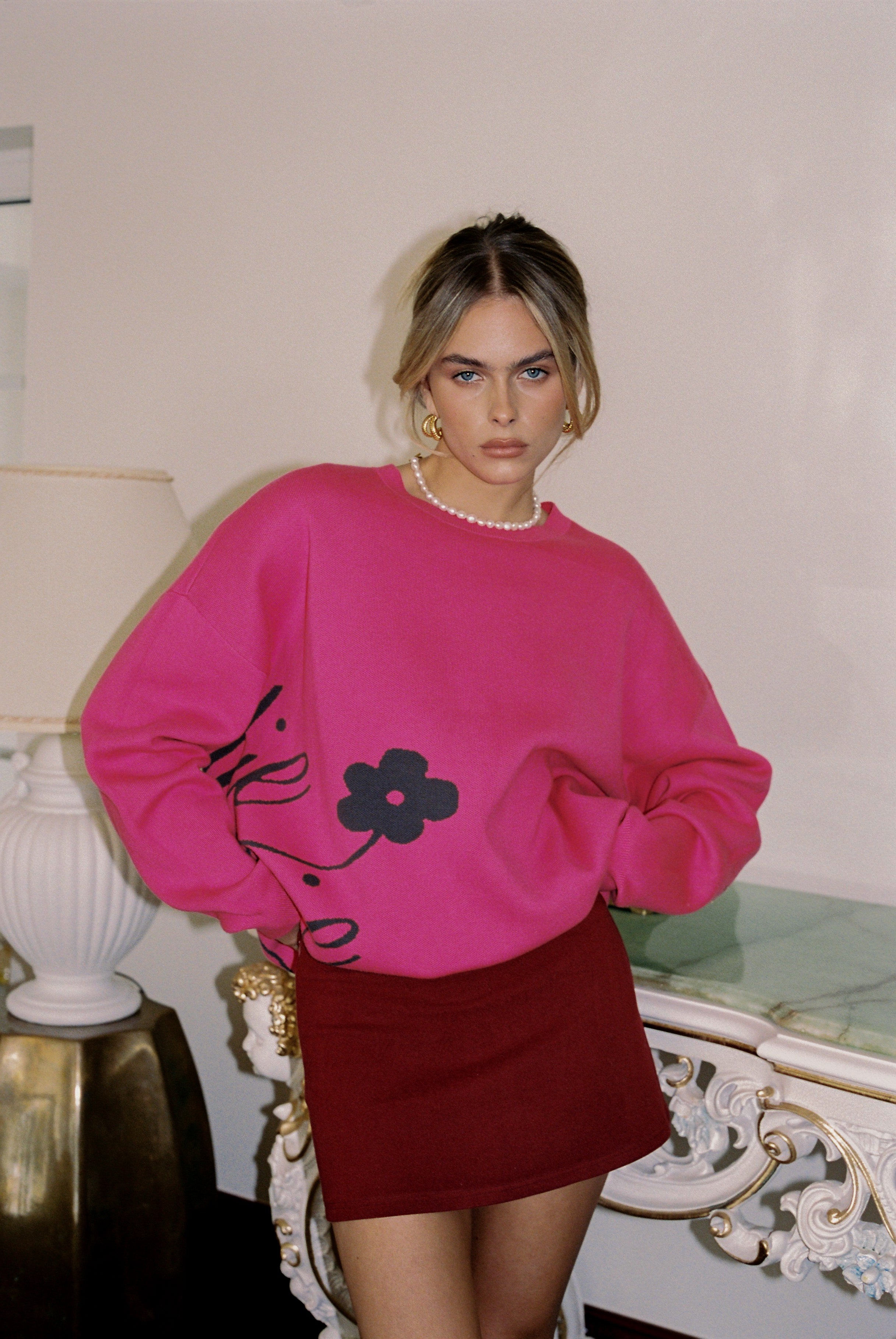 Cursive Sweater in Fuchsia – Amelie Teje